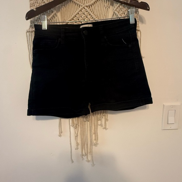 Universal Thread | Shorts | Universal Thread High Rise Midi Black Jean ...